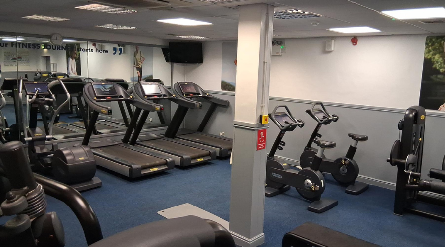Fearnville Leisure Centre | Active Leeds