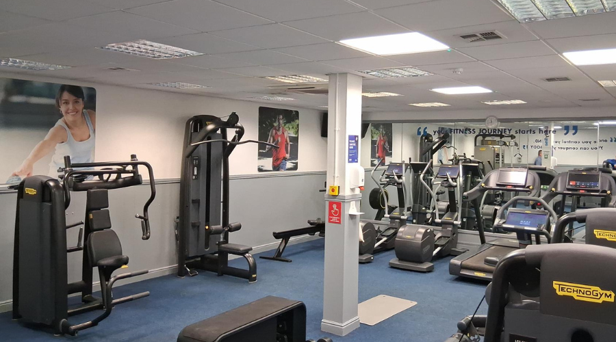 Fearnville Leisure Centre | Active Leeds